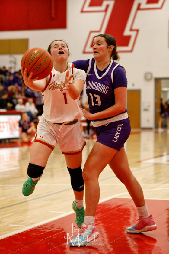 Tonganoxie girls basketball routs Louisburg in opener | News, Sports ...